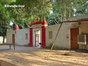 Ancient Temples In Delhi That Are Still Living - Inditales