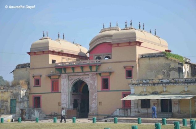 Ramnagar Fort Across Ganga - Varanasi Sightseeing - Inditales