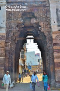 Heritage Carved Gates Of Dabhoi, Gujarat - Inditales
