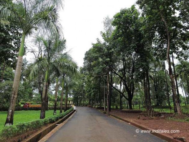 Salaulim Dam - Duckbill Spillway & Botanical Gardens - Inditales
