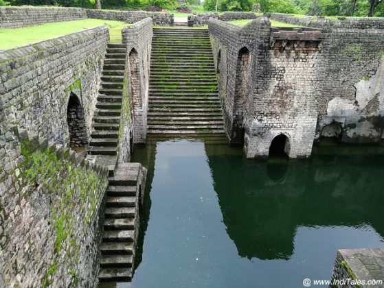 Ancient Water Management System At Mandu In MP - Inditales