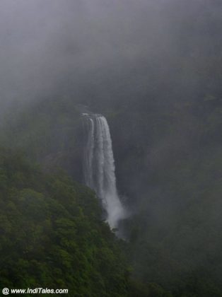 Monsoon Road Trip To Surla Falls - Day Trip From Panaji - Inditales
