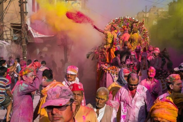 Celebrating Holi Festival In Mathura Vrindavan - Inditales