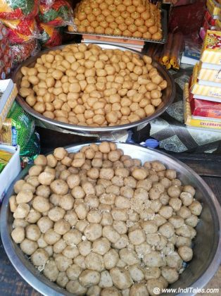 The Making Of Mathura Peda At Brijwasi Sweets - Inditales